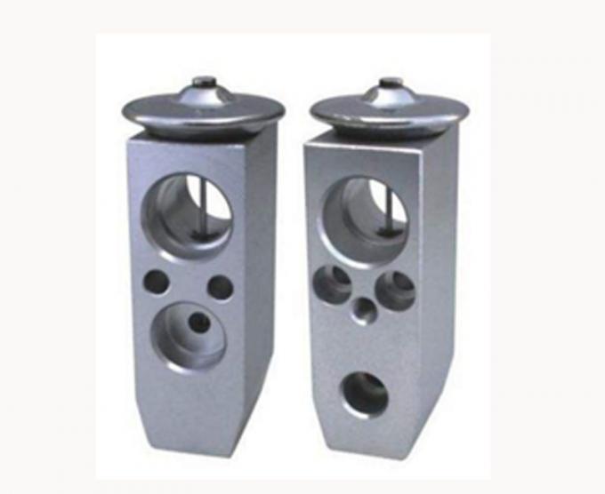 Two Detection Stations Helium Leak Testing Equipment For Automotive ...